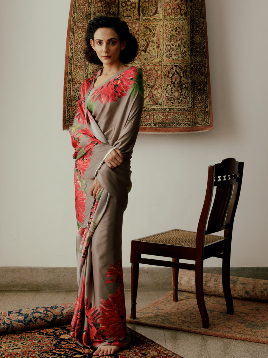 Grey floral bunch saree set – thesilkstory